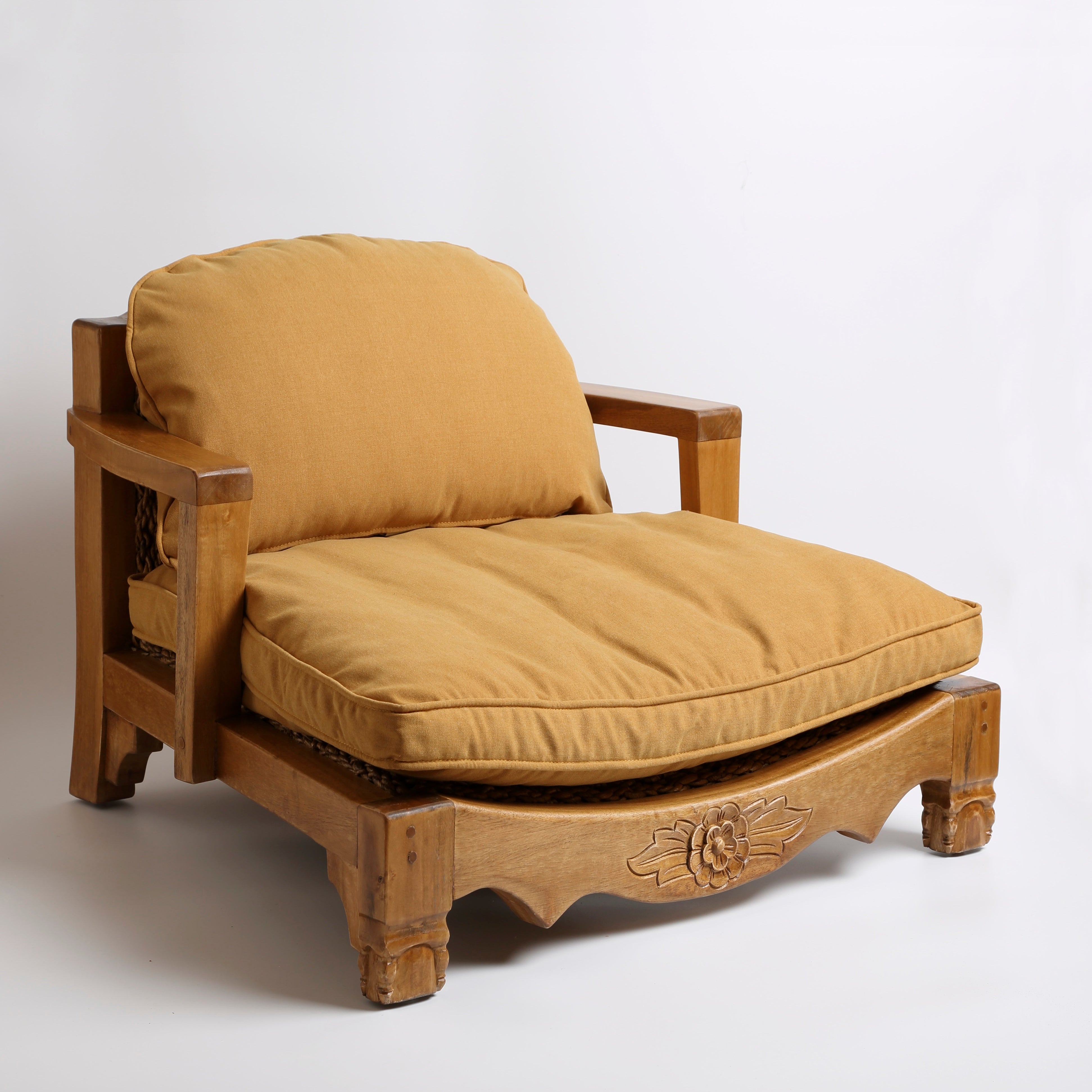 Raja Royal Meditation Chair with Cushion Cover | XoticBrands Home Decor