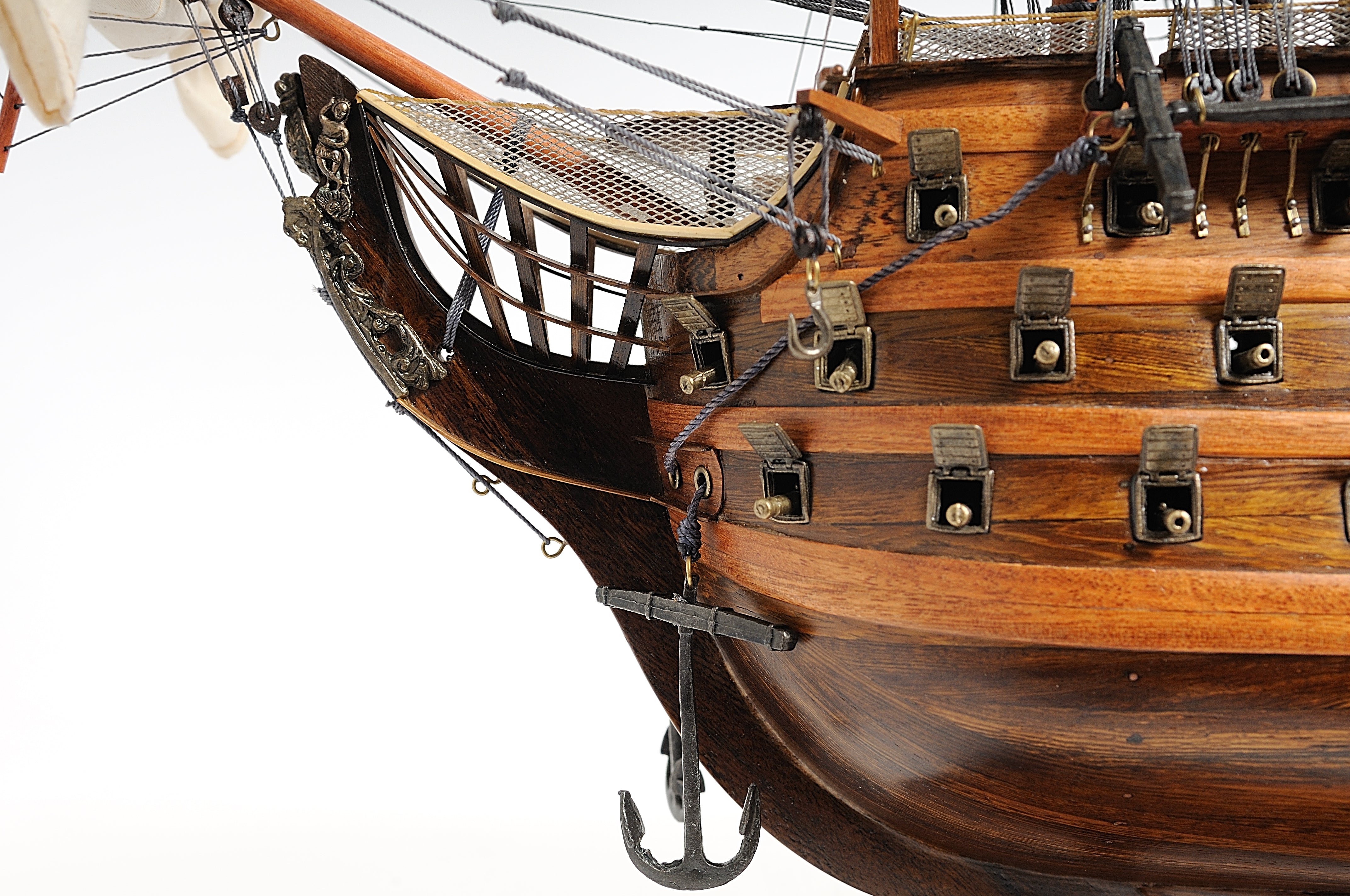 HMS Victory Mid Size EE Model Display – XoticBrands Home Decor